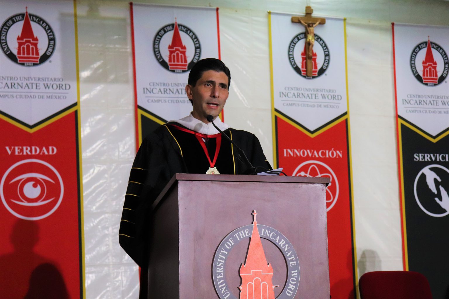 Orgullo UIW: Ceremonia de Graduación 2022 - Centro UniversItario ...
